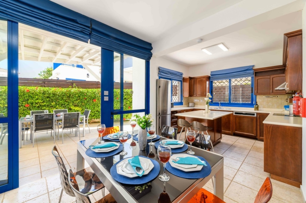 Villa Serena Springs in Protaras - Holiday Home - Ezoria