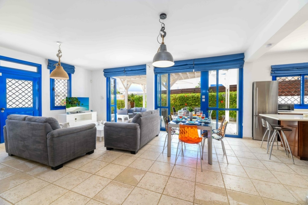 Villa Serena Springs in Protaras - Holiday Home - Ezoria