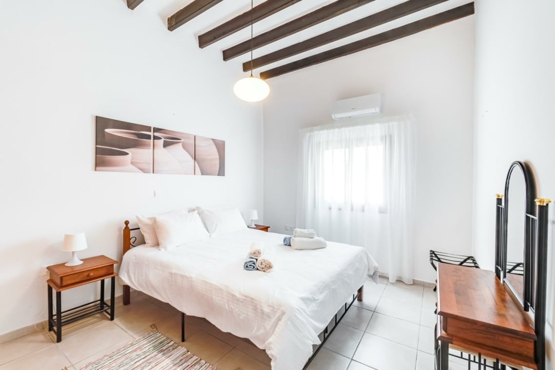 Kamara Guest Houses, Katoi, Coral Bay - Cottage Stay - Ezoria